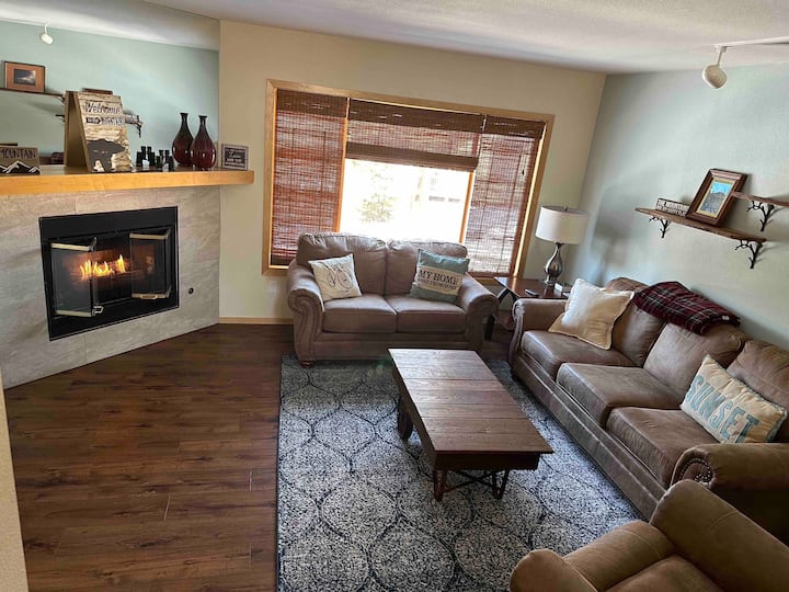 Frisco Townhome Getaway With Fantastic Views - Frisco, CO