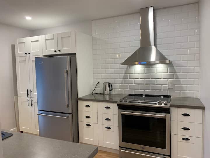Villeray 2 Chambres Et Stationnement - Laval