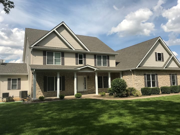 Robyn's Nest - Private Swimming Pool, 7 Bedrooms - Innsbrook