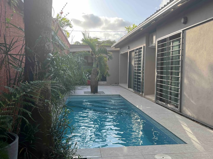 Superbe Villa Avec Piscine - Abidjan