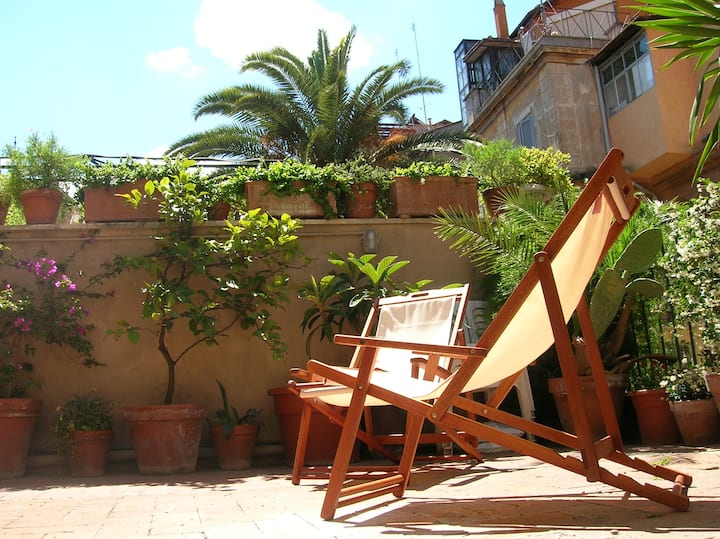 Quiet And Cozy  ... With A  Balcony  ! - Rome