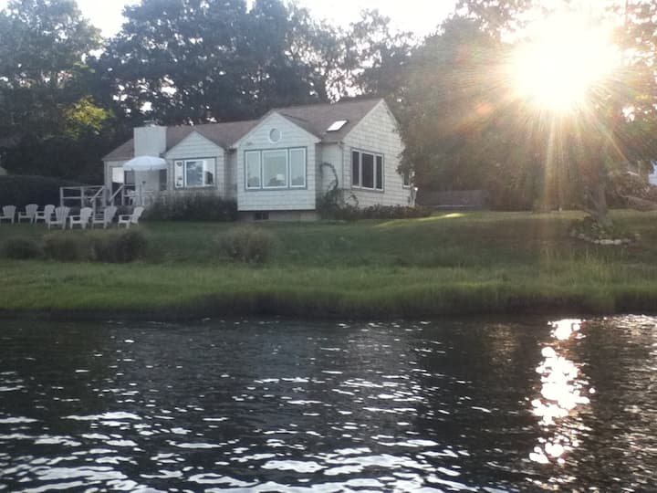 Narrow River Open Now Yearround Getaway Kayak Xmas - Narragansett, RI