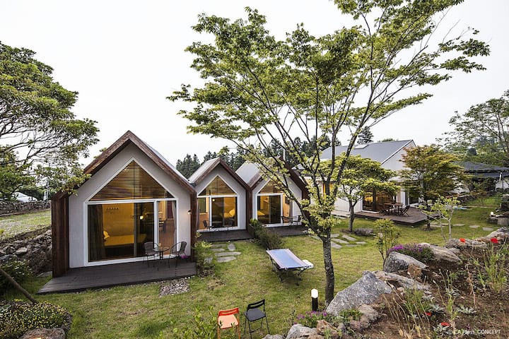 [별담스테이]꿈꾸는 동화속 미니하우스 가족실 예쁜 잔디정원과
전용 데크 G3 - South Korea