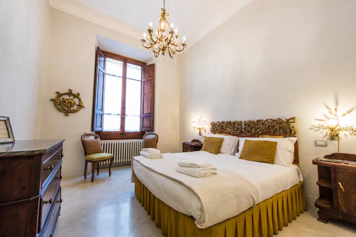 Lily Apartment, Piazza Duomo, Wi-fi - Florenz