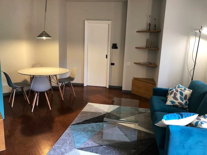 Appartamento “Dietro Le Quinte” In Centro Storico - Alba, CN