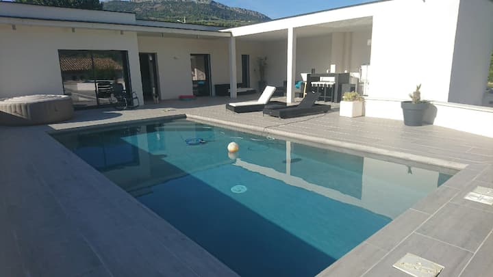 Villa Contemporaine Avec Piscine - Buis-les-Baronnies