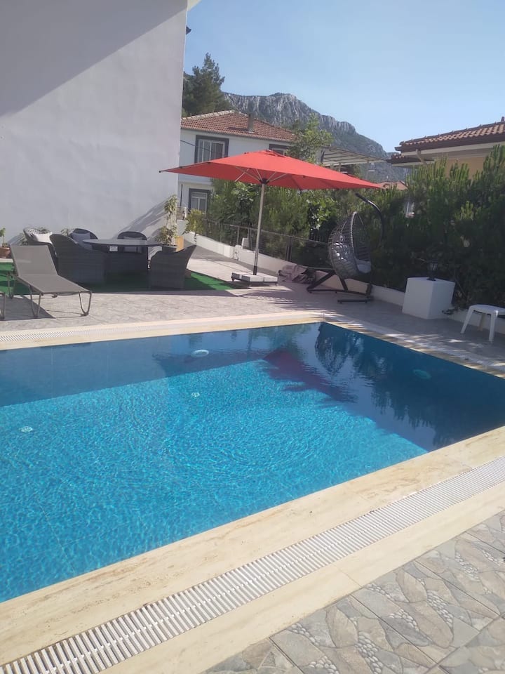 Doğa,deniz Manzaralı Havuzlu Ev - Bozburun