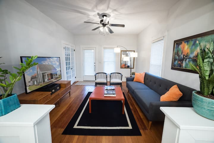 Mid-century Modern Cottage In Downtown Tipp City - 트로이