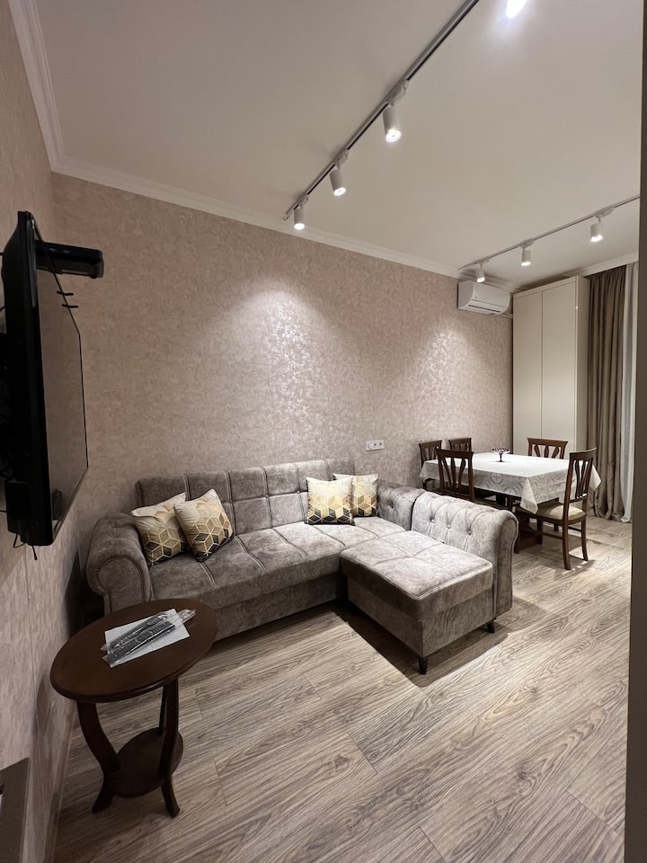Cozy Apartment With Sulfuric Bath. - Tbiliszi