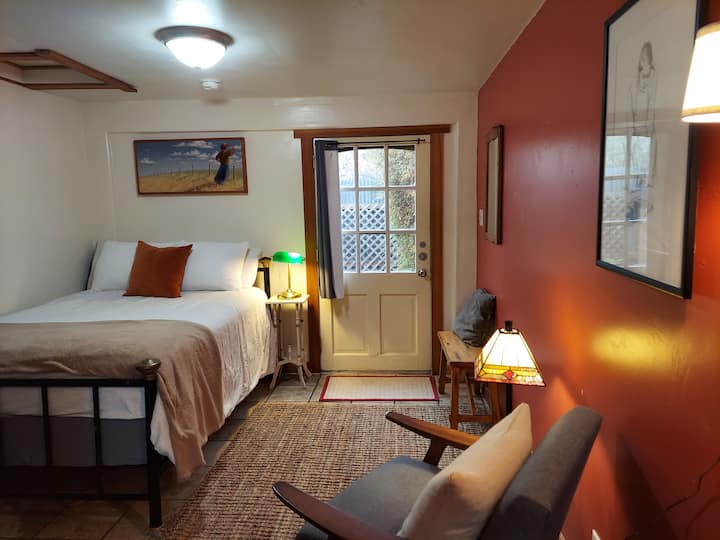 The Cozy Nook Private Studio Apartment - Missoula, MT