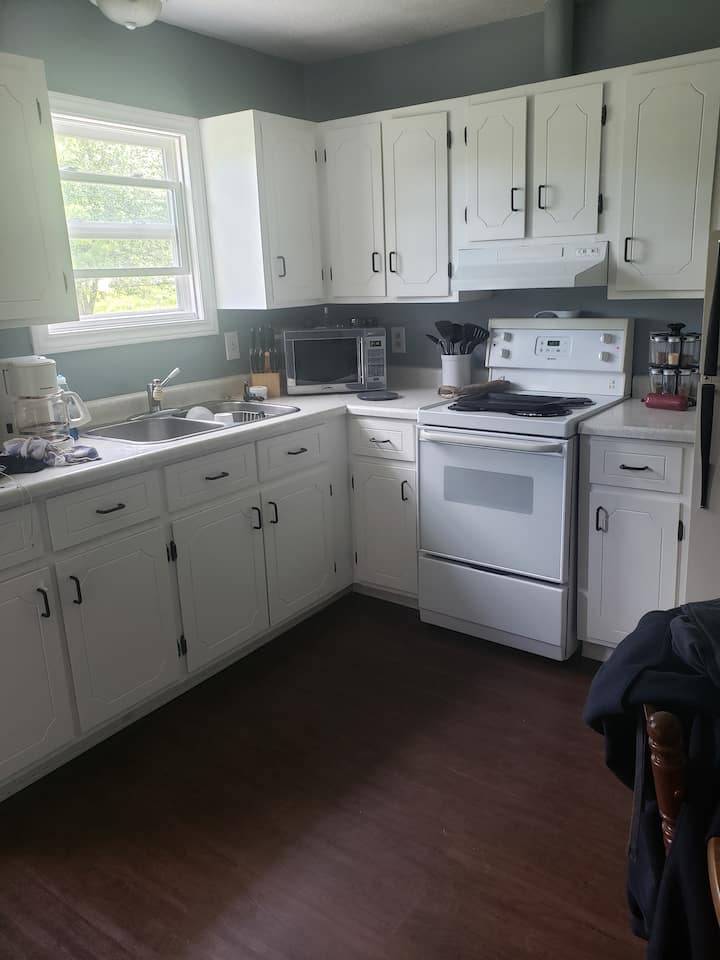 Cozy And Calm - Port Hawkesbury