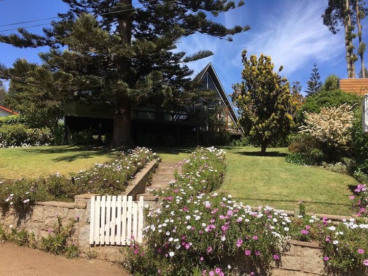 Casa Con Linda Vista En Sto Domingo - Santo Domingo, Chile