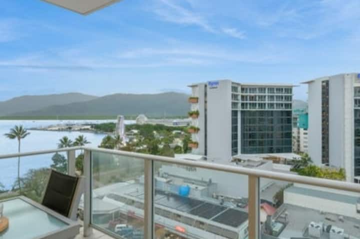 Esplanade! Ocean View! Heart Of Cairns - Cairns Convention Centre