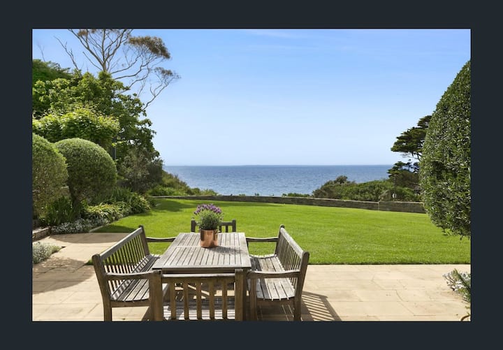 Private Beachfront Manor - Frankston