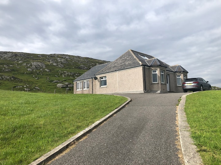 5 Sister’s Cottage, Isle Of Barra - Barra