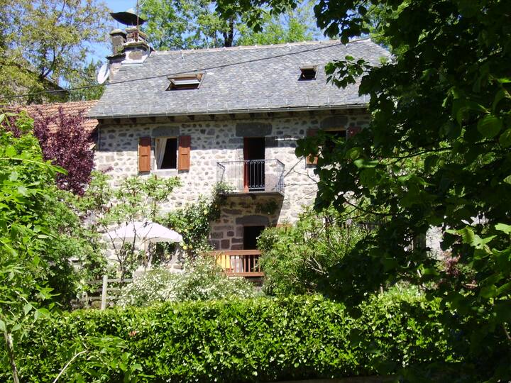 Gîte Agréable Et Reposant, Grand Site Du Puy Mary - Vic-sur-Cère