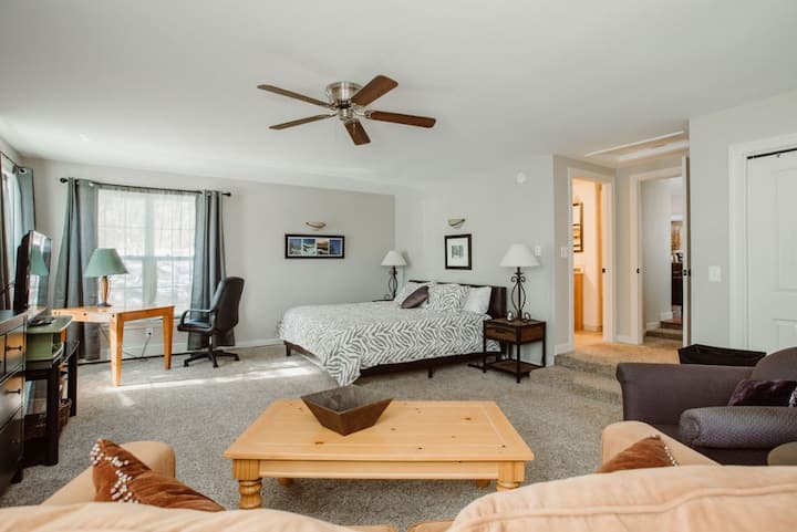 Exceptional Getaway With Mountain Elegance - Estes Park, CO