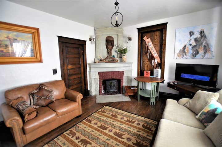 102 Queen Bed/prvt Bath, Kitchen, Sofas - Gardiner, MT