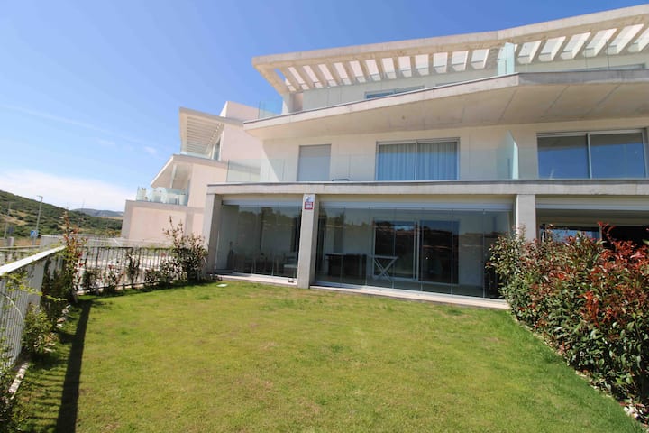 Lux Garden Apartment - Casares
