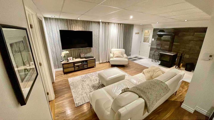 Luxueux Logement Avec Spa Et Foyer - Lévis