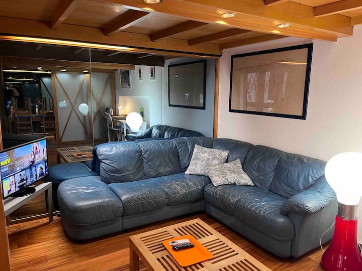 Open Space On Two Levels - Rim