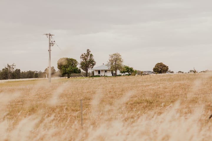 Castleview Cottage At All Saints Estate - Corowa