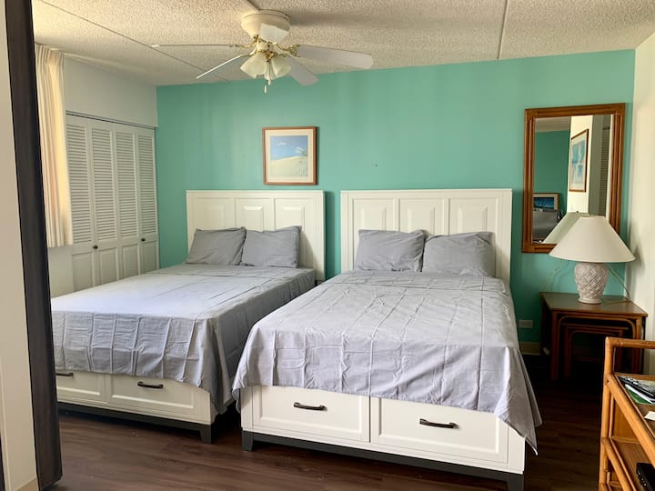 Royal Kuhio Condo 28th Floor + Free Parking Stall - Honolulu, HI