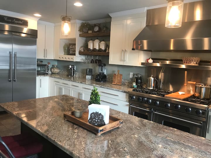 Cozy Home Near Saratoga - Clifton Park, NY