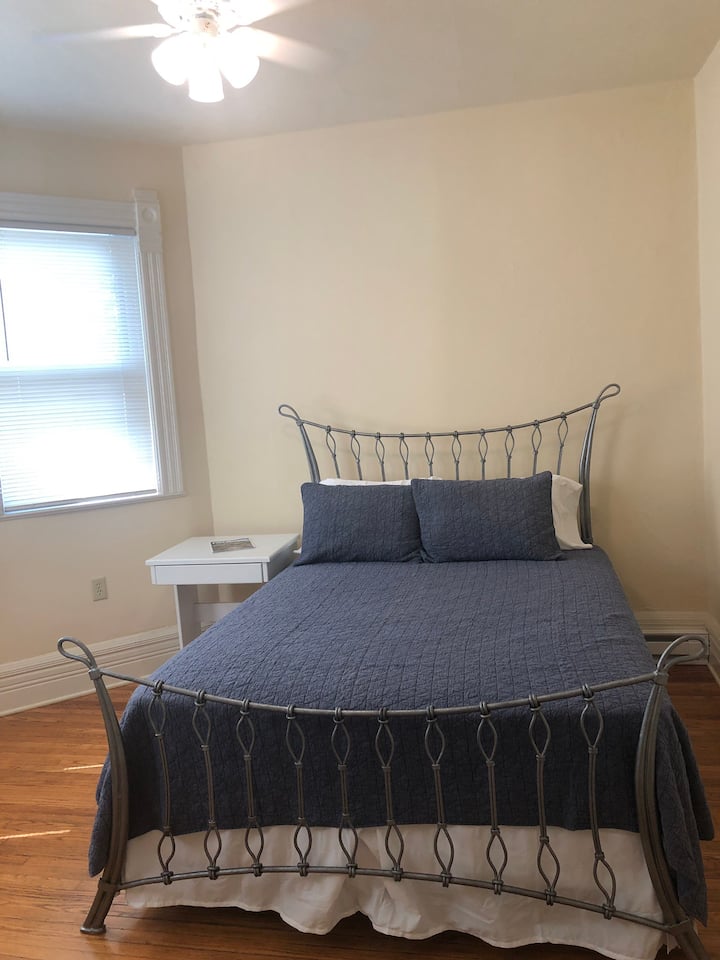 Private Sleeping Room- Dwtn - West Central Hist - Fort Wayne, IN