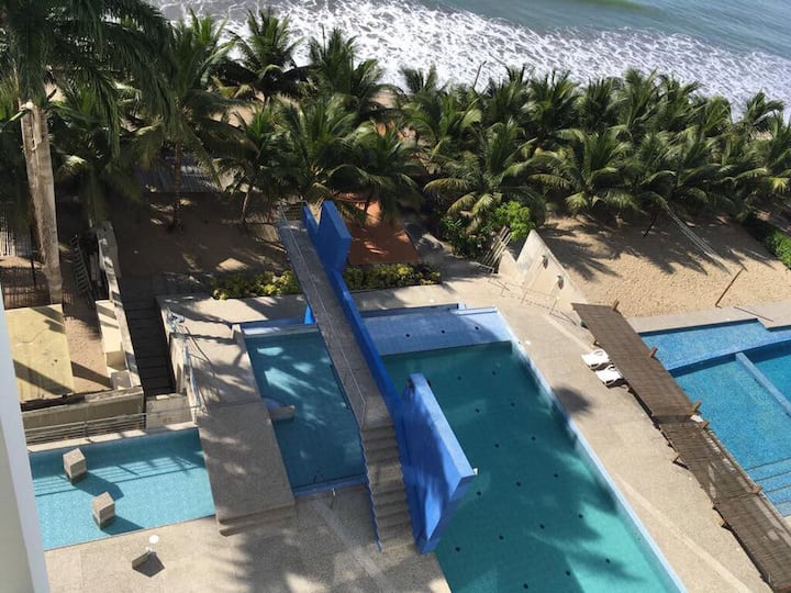 Lujoso Apartamento Al Pie Del Mar - Tonsupa