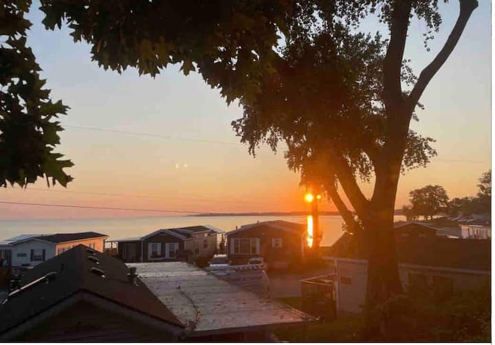 Sherkston Shores Resort: Spacious Lake View Home! - Port Colborne
