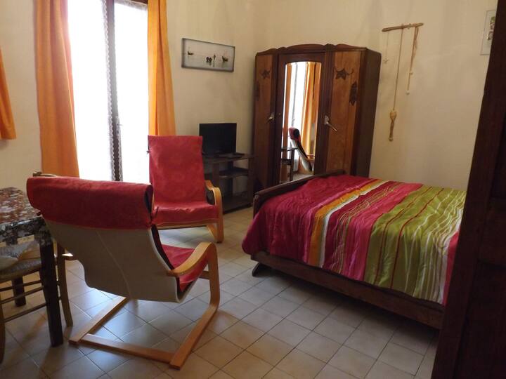 Studio N°1 Agréable, Au Rez De Chaussée - Arles-sur-Tech