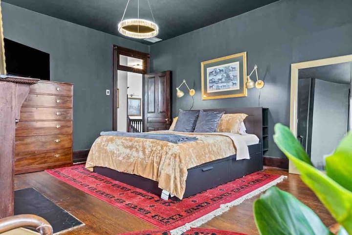 Historic Retreat In The Heart Of Lexington - Lexington, KY