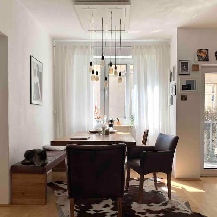Schöne 2,5 Z-wohnung Mit Balkon In Schwabing-west - Munich