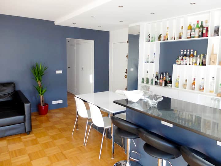 Au Pied De Montmartre: Grand Appartement Lumineux - París