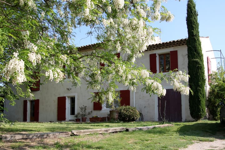 Charmante Fermette Avec Piscine - Pertuis