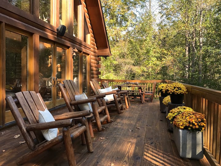 Waterfront Log Home Hot Tub/2 Fireplaces/77" Tv - Clarksville, VA