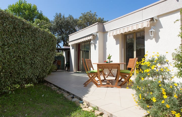 Lovely 3-bedroom House With Pool - Saint-Raphaël