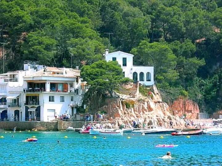 Tamariu: the most exclusive and quiet beach - Apartments for Rent in ...