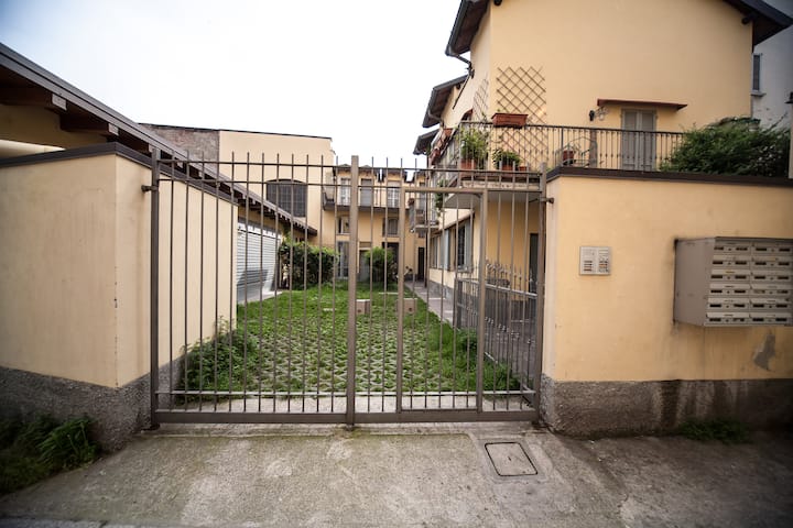 Ilpostodellafragola Casavalentina - Milano