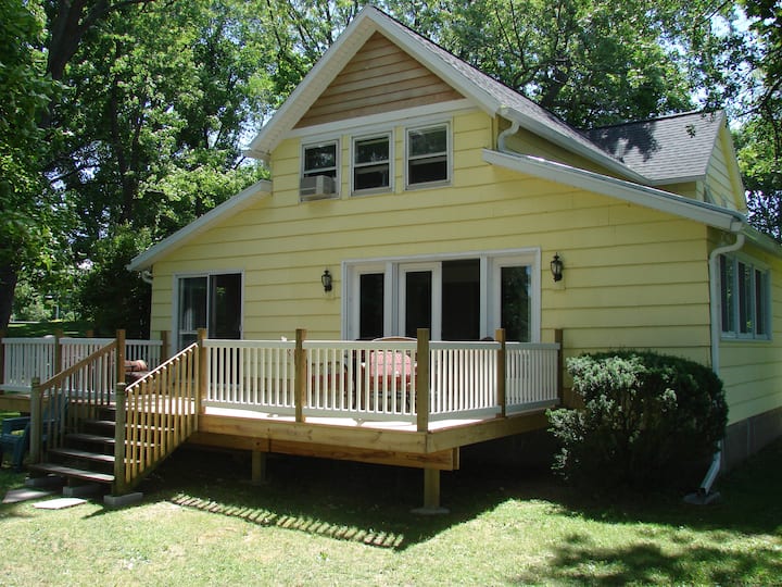 Canandaigua Lakefront Vacation Home! - Canandaigua, NY