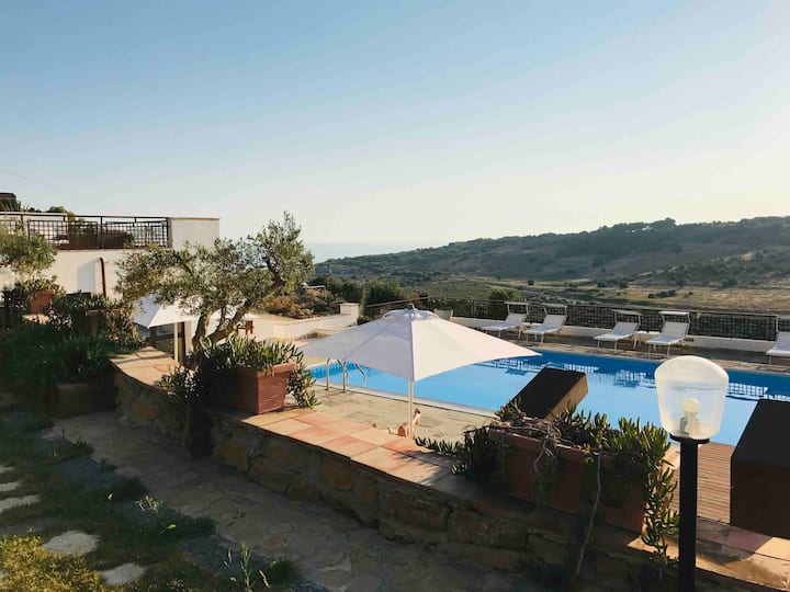 Tenuta Carabollace - Gelsomino - Italy