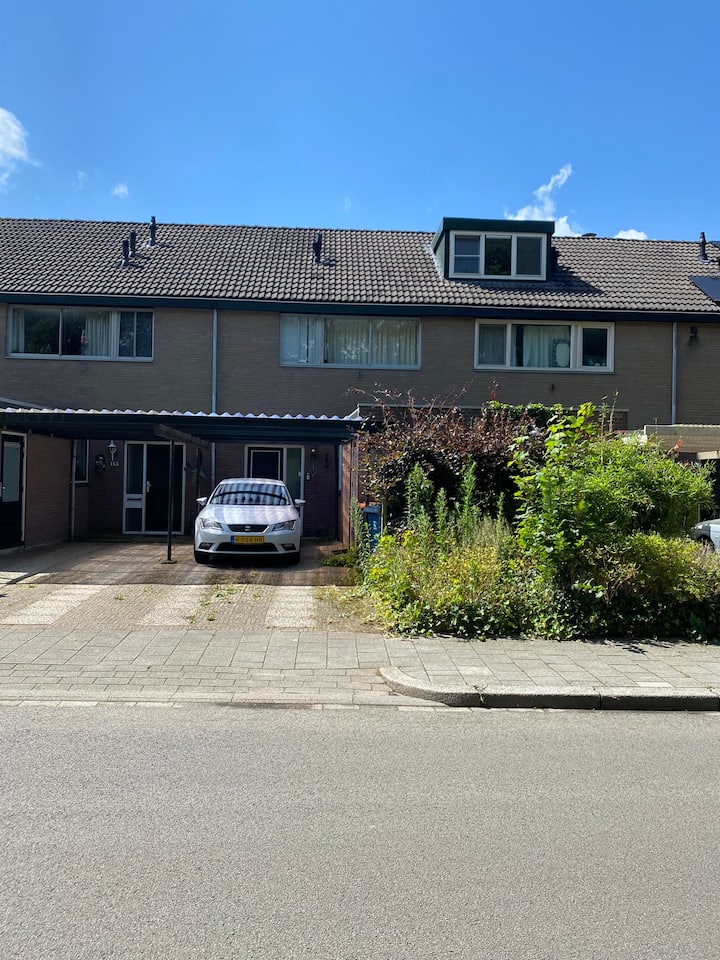 Fijn Woonhuis Met Balkon Aan De Achterzijde - Apeldoorn
