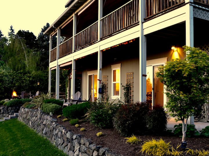 Garden/mountain View Retreat On Bainbridge Island - Bainbridge Island, WA