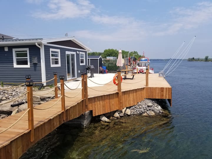 Built In 2020. Steps From The Majestic St Lawrence - Prescott
