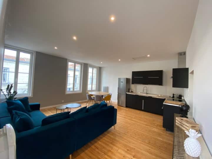 Bel Appartement Lumineux Hyper Centre Rochefort - Rochefort, France