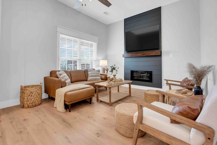 Stylish Peach Dream Mid-term *Pet Friendly* - Warner Robins, GA