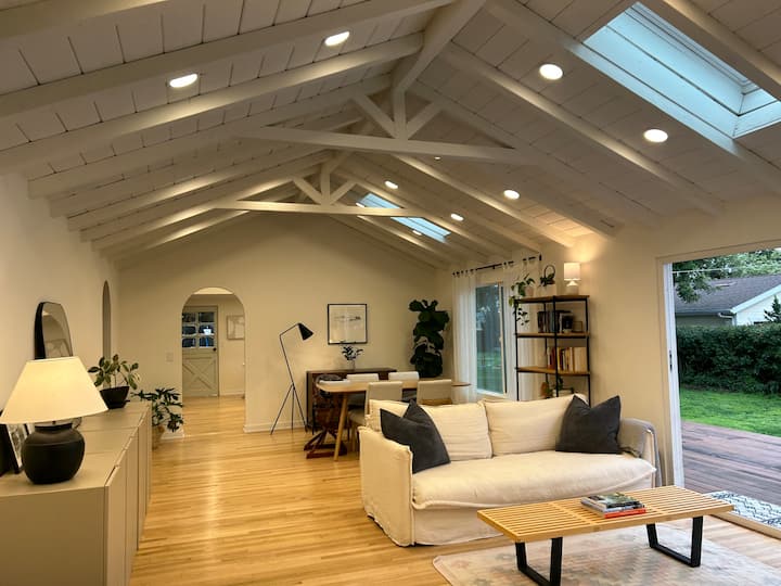 Leucadia Cottage- Close To Beaches And Restaurants - Encinitas, CA