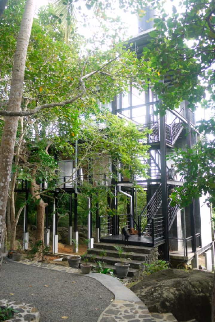 Treehouse with pool b/w Galle and Unawatuna Beach - Houses for Rent in ...