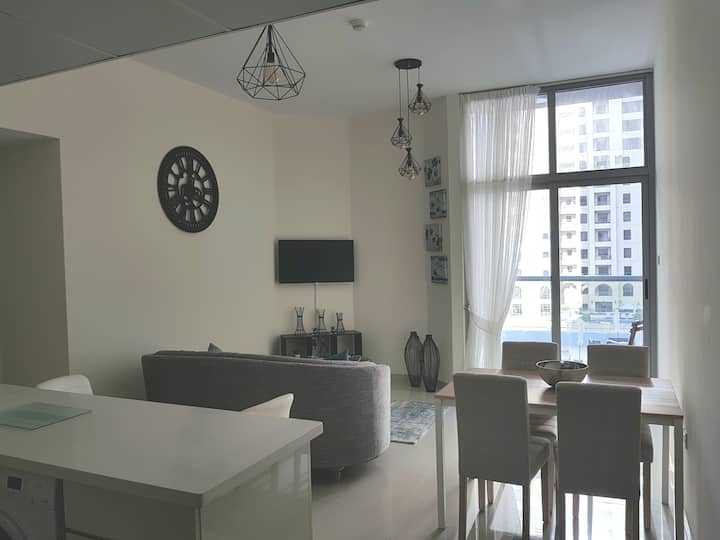 Coquet 3 Piece Situe Dans Dubai Marina - 